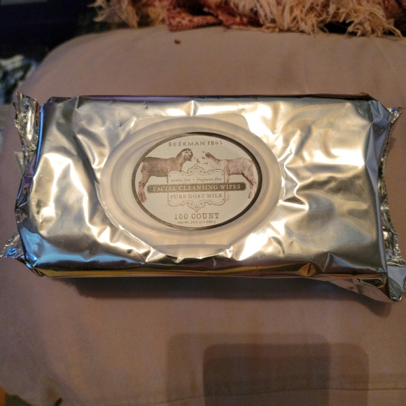 Beekman 1802 | Skincare | Beekman 82 Supersized Pure Goat Milk Wipes ...